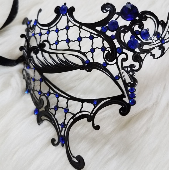 Hot Topic | Accessories | New Black Half Mask Blue Jeweled Masquerade ...